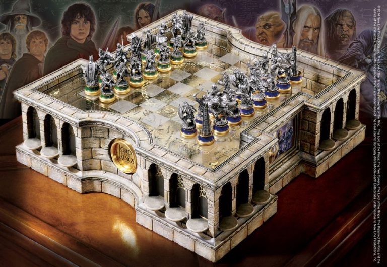 Best Lord of the Rings Chess Sets (full reviews) | Level Up Chess